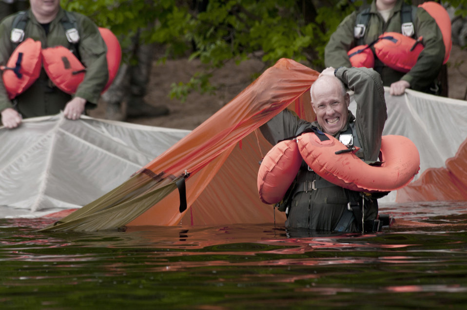 Public Domain Picture | Water survival training | ID: 13515465617918 | PublicDomainFiles.com