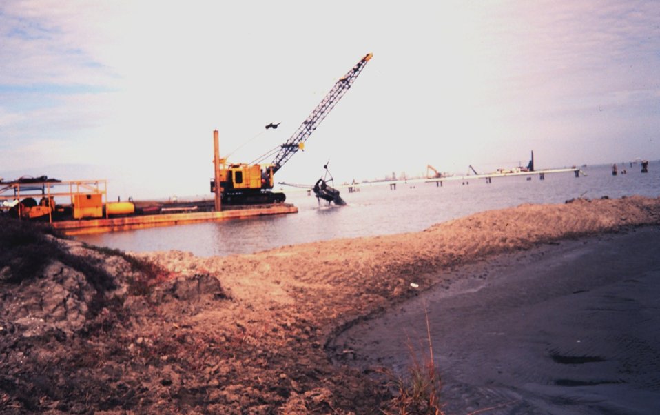 Public Domain Picture | The Greenhill/East Timbalier dredging operation ...